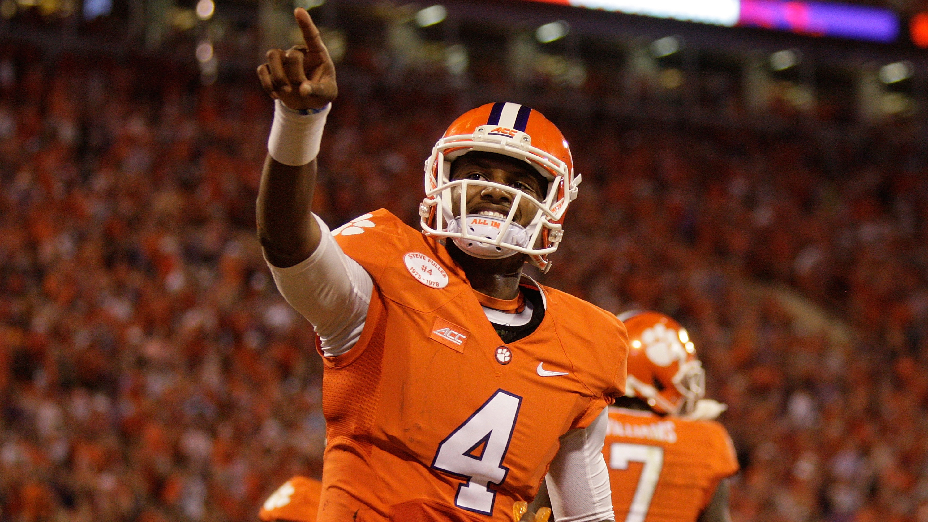 » Deshaun Watson Goes Electric: But Can the Second-Year Clemson QB Stay ...